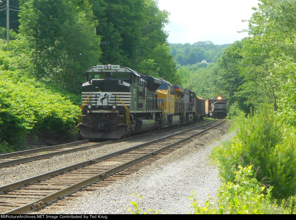 NS 6768 passing NS 1021, UP 8141 & BNSF 757